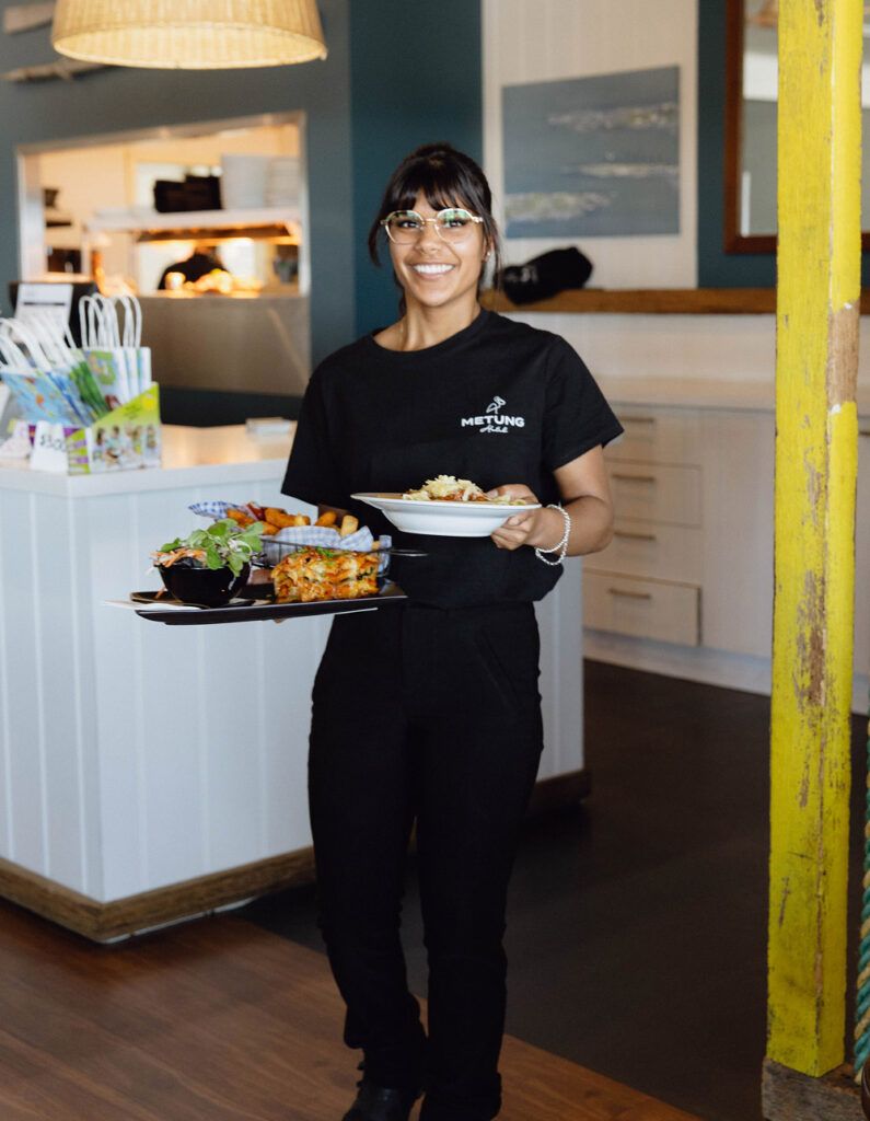 Metung Hotel – Waterfront Pub and Bistro in Metung