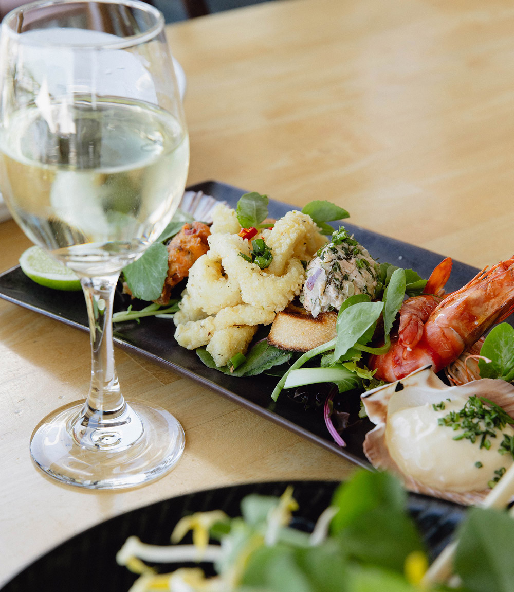 Metung Hotel – Waterfront Pub and Bistro in Metung