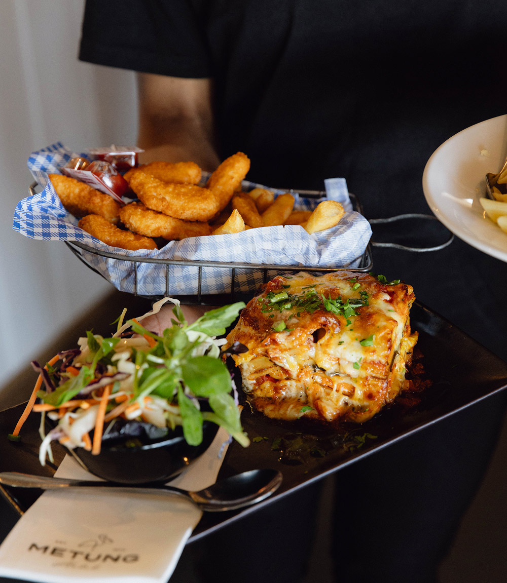 Metung Hotel – Waterfront Pub and Bistro in Metung