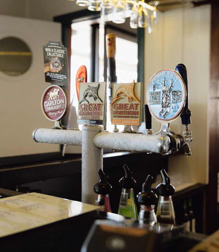 Metung Hotel – Waterfront Pub and Bistro in Metung